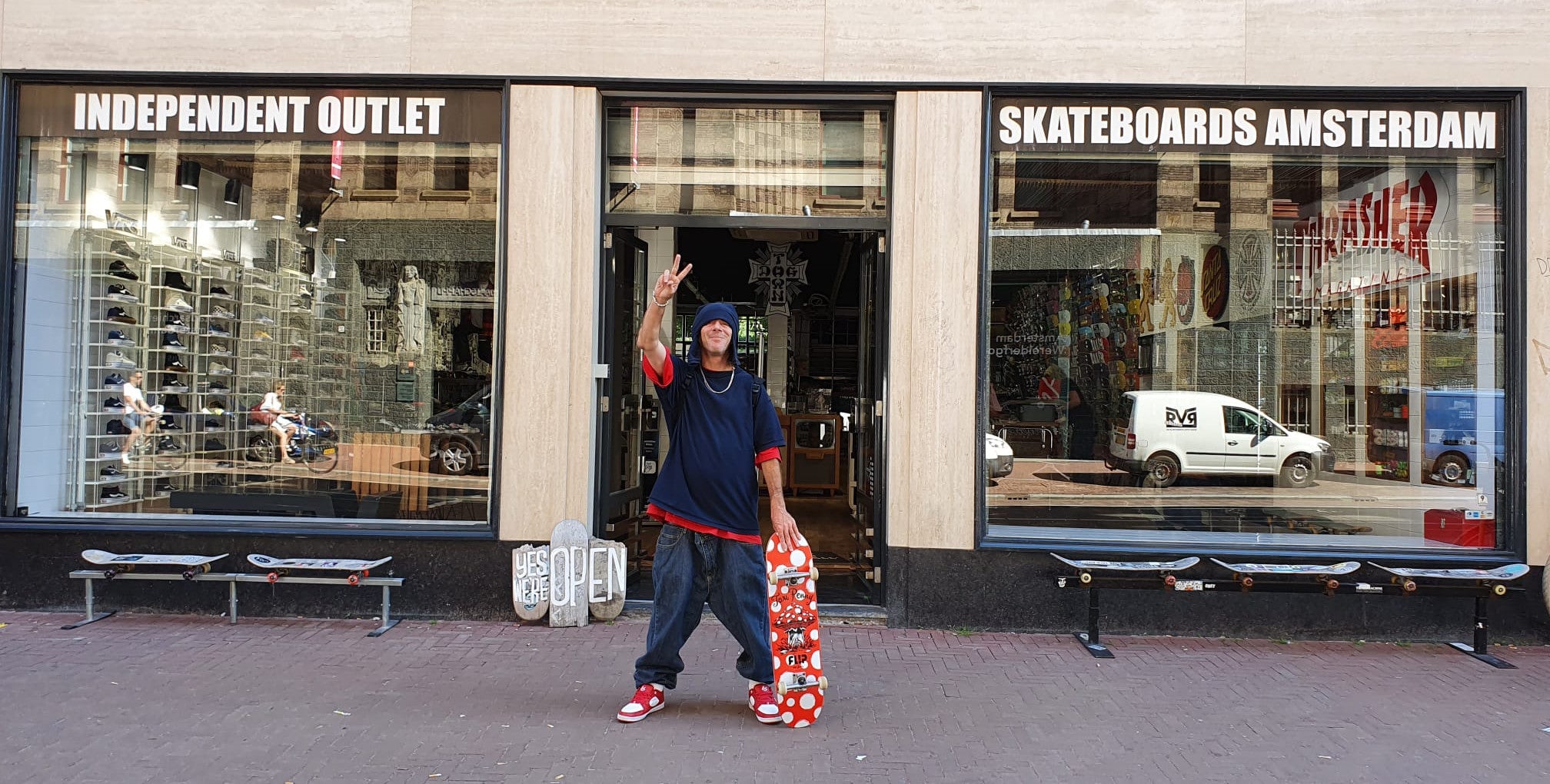 Independent Outlet | Skateboards Amsterdam | Buy Dickies&Thrasher here